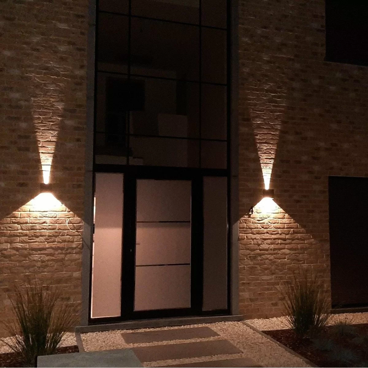 Spot mural Channel II noir Up Down | Nostalux.fr